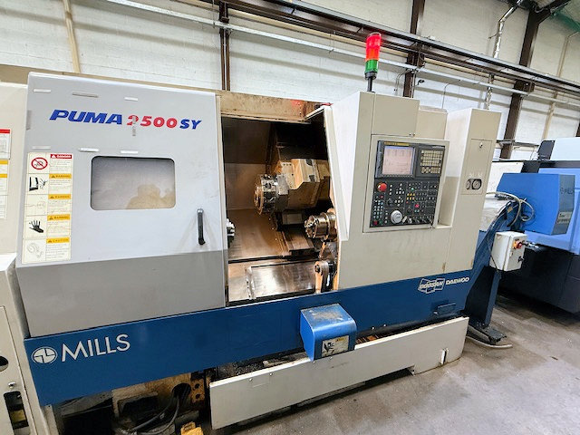 Puma 2500SY CNC Lathes with Milling | 2006 | Doosan | Percy Martin